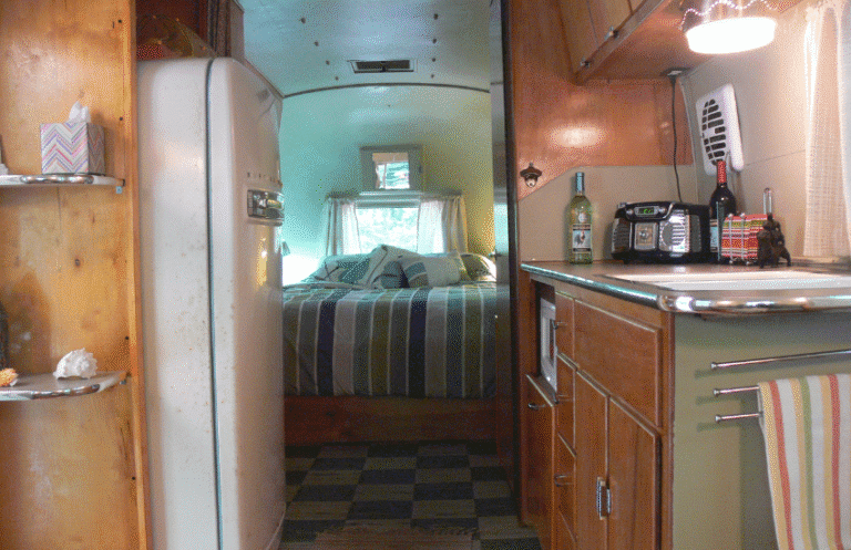 The Retro Magic Of Vintage Camper Interiors | Rovin RV